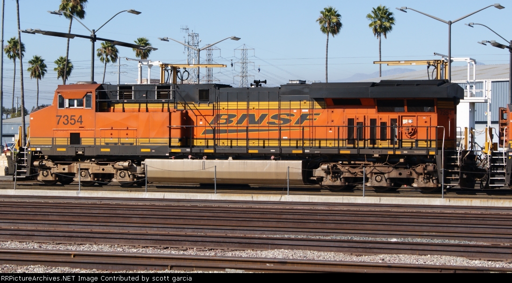 BNSF 7354